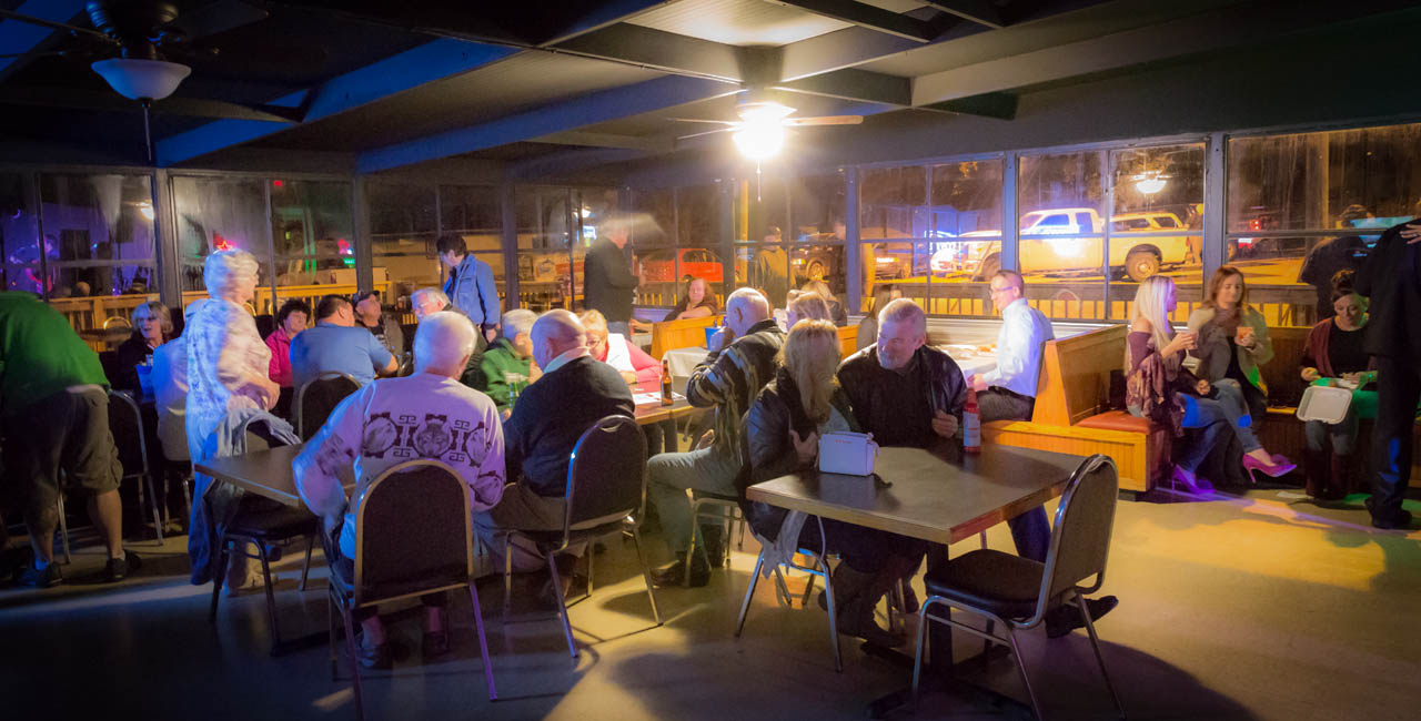 Home - County Line Smokehouse & Spirits